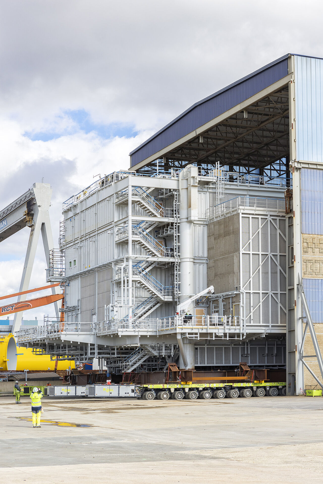 Topside HKW Alpha left construction hall