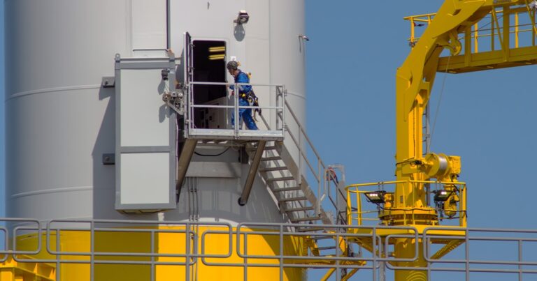 Agreement for two floating offshore wind farms