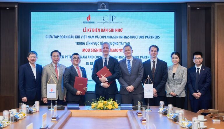 COP and CIP sign MoU with PetroVietnam
