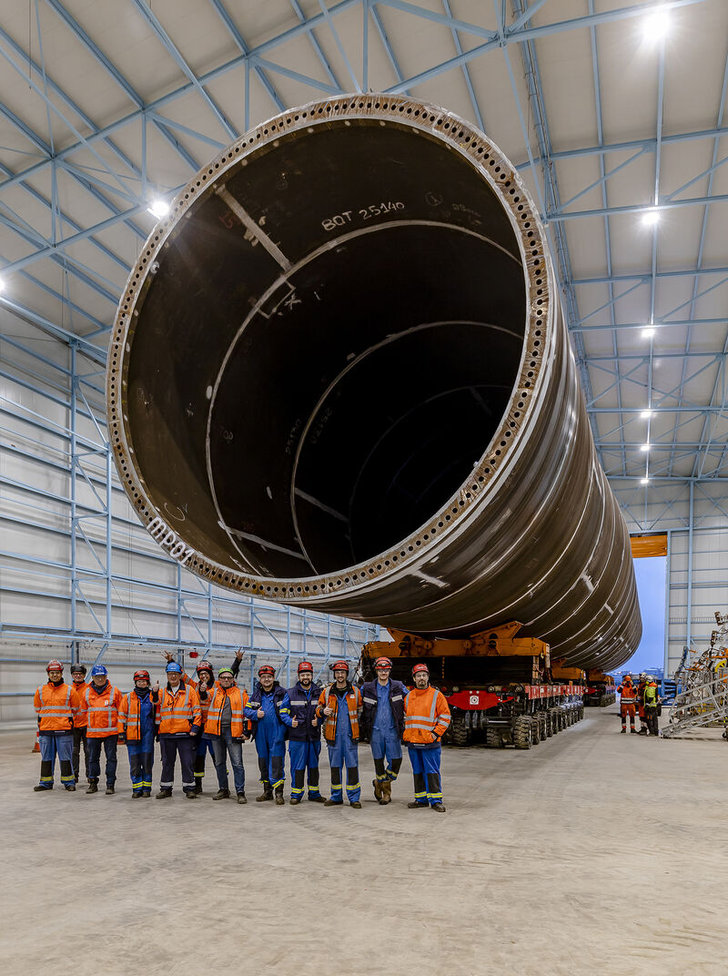First monopile manufactured in Maasvlakte 2 facilities - Ocean Energy ...
