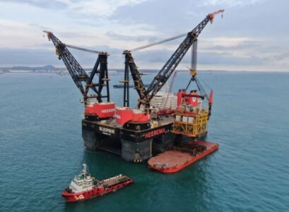 Ichthys LNG module on its way to Australia