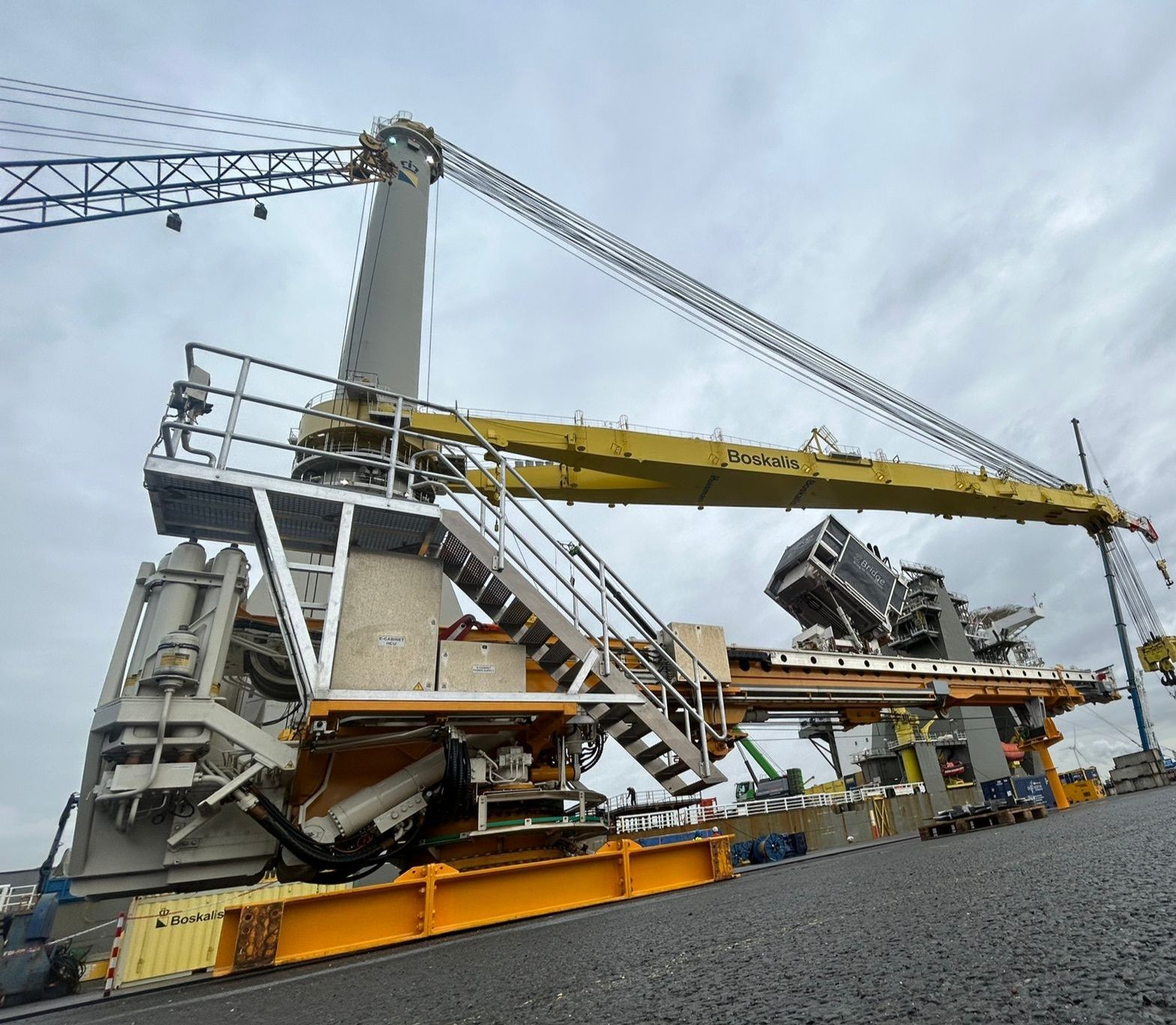 Z-Bridge extends contract with Boskalis