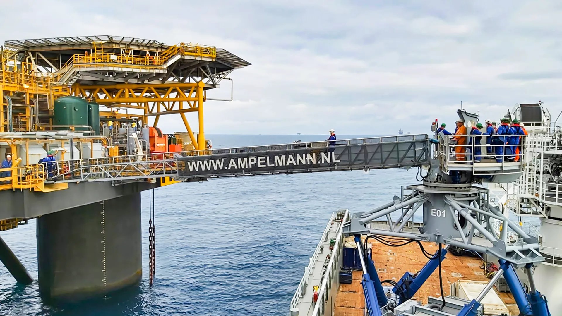 Ampelmann signs contract extension with Solstad Offshore
